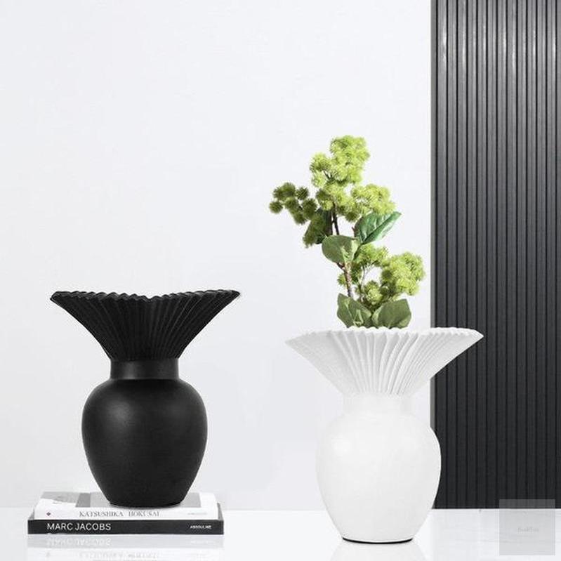 Modern Muse Resin Vase – Minimalist Decorative Accent for Any Room ...